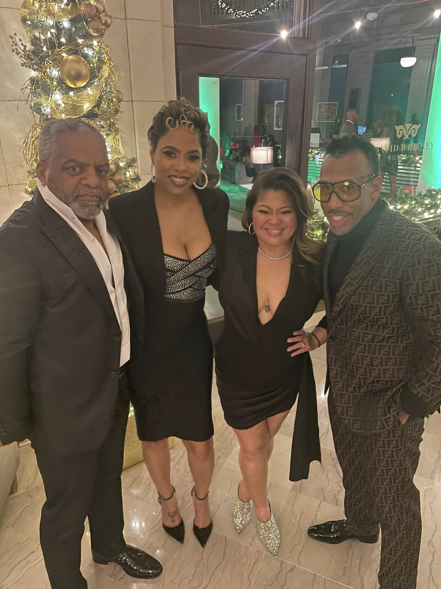 Fabulous Holiday Experience Fundraiser w/ Rodney Howell, Dawn Patterson ...